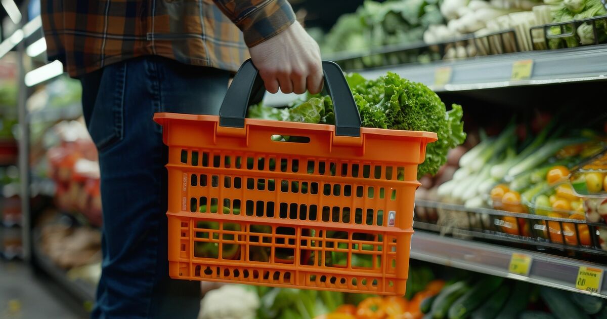 MZe: Potraviny zlevňují, zemědělci ale čelí nízkým výkupním cenám